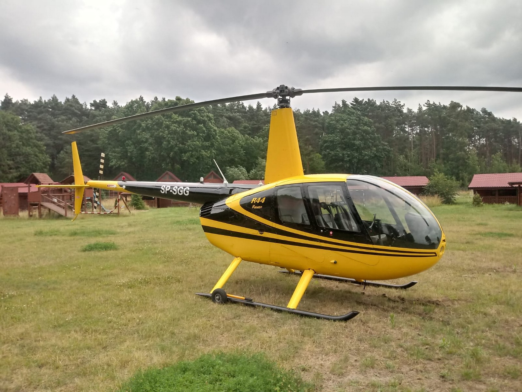 Robinson R44 I SP-SGG - Helipoland.com