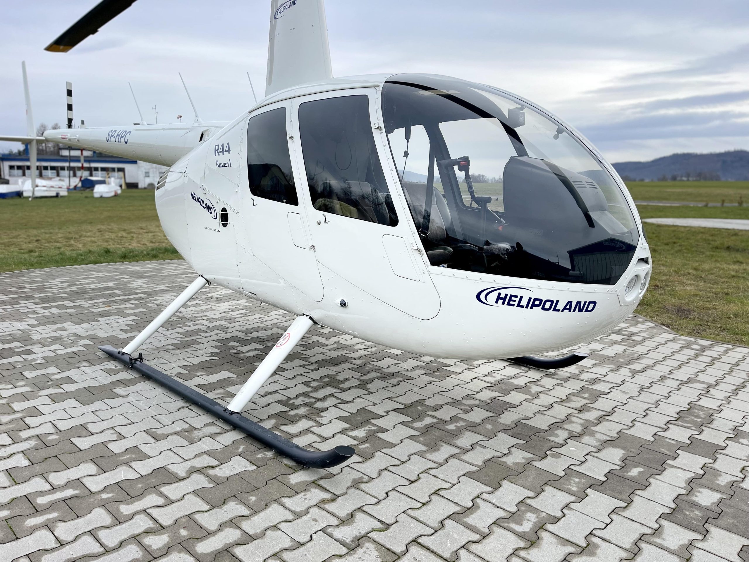Robinson R44 I SP-HPC - Helipoland.com